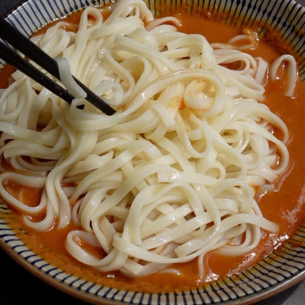 Spicy Peanut Noodles - Veggie Anh