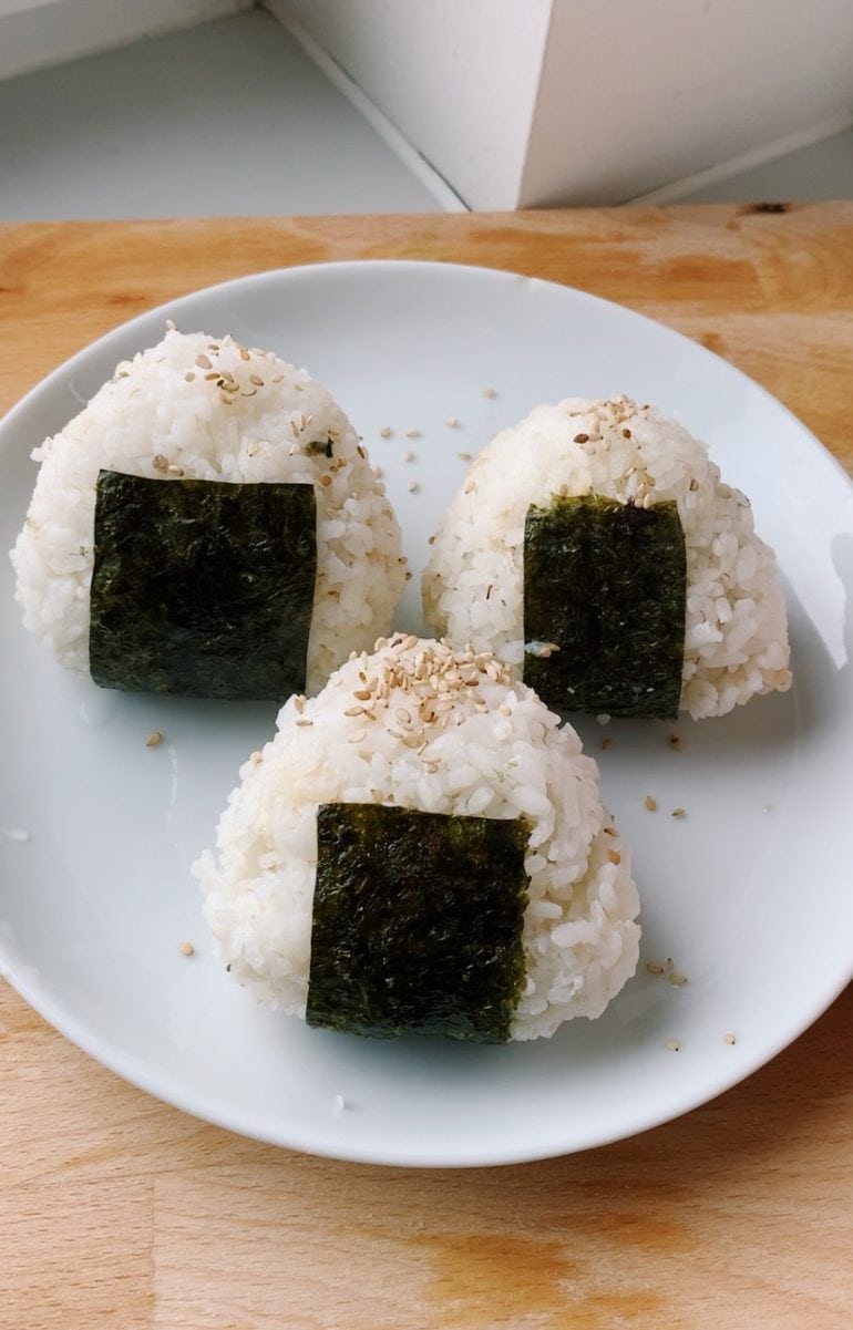 Vegan Onigiri 3 ways (Japanese Rice Balls) - Veggie Anh