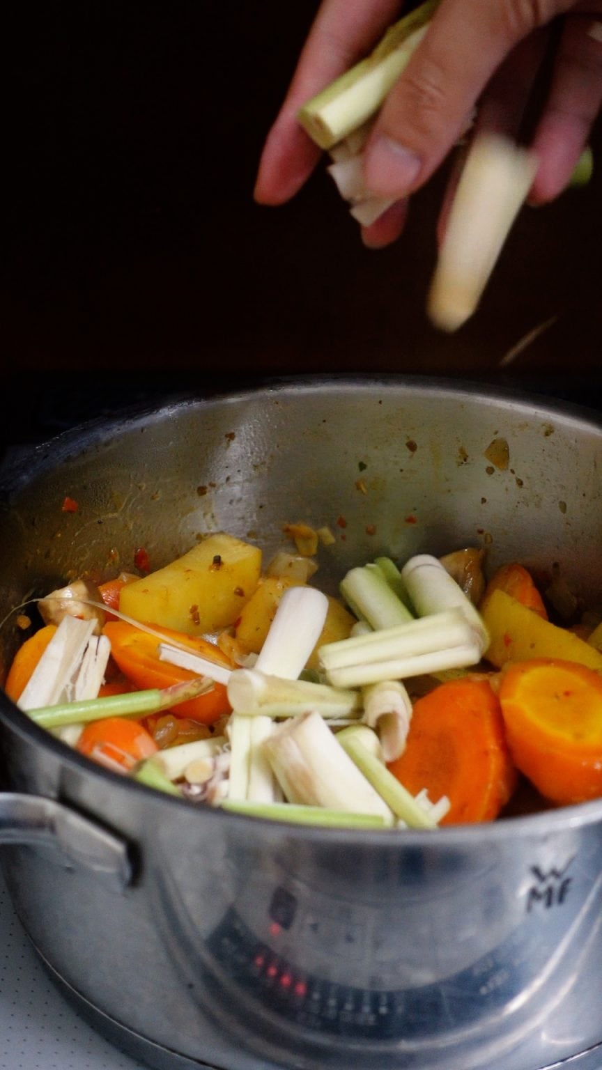 Vegan Vietnamese Curry (Ca Ri Chay) - Veggie Anh