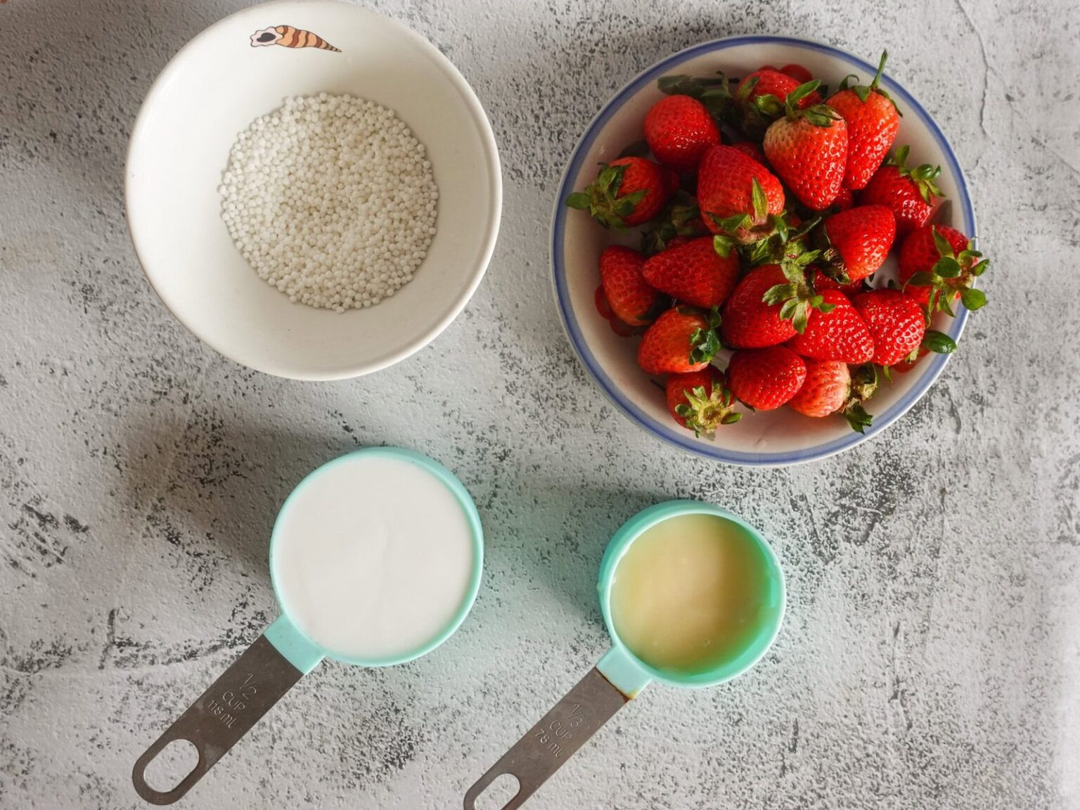 Strawberry Sago (Strawberry Tapioca Pudding) - Veggie Anh