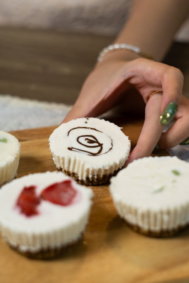No-Bake Vegan Mini Cheesecake - Veggie Anh